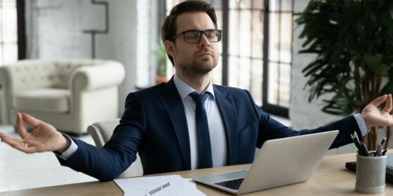 6 Ways to Demonstrate Patience in Call Center Conversations - CX Today